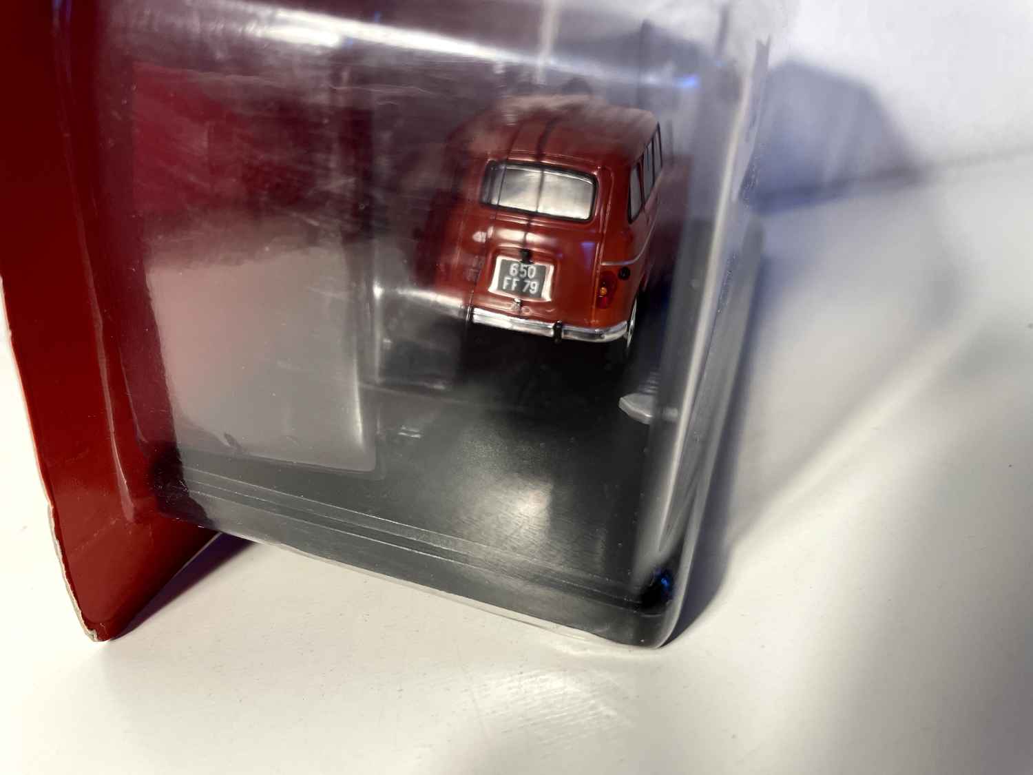 Renault 4L Super Export brown – 1/43 Scale Model Car | Buy Collectible ...